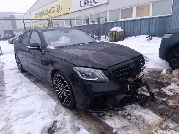 Черный Мерседес С 550 2014 в Авиженяй, объемом двигателя 4.70 л и пробегом 183 тыс. км за 14900 €, фото 10 на AUTOMOTO.COM.LV
