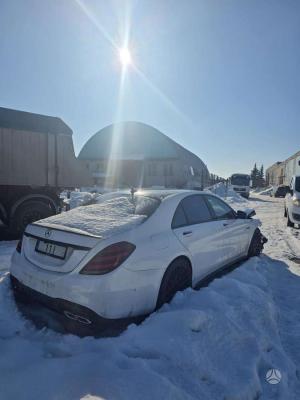 Melns Mercedes-Benz s-550 2014 Kretinga, ar dzinēja tilpumu 4.70 L un nobraukumu 173 tūkst. km par 14000 €, foto 4 vietnē AUTOMOTO.COM.LV