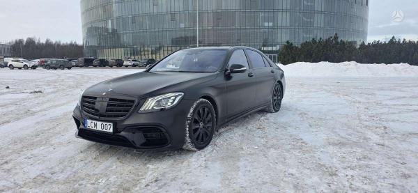Black Mercedes-Benz s-550 2015 in Siauliai, with an engine capacity of 4.66 L and mileage of 58 thousand km for 49900 €, photo 1 on AUTOMOTO.COM.LV