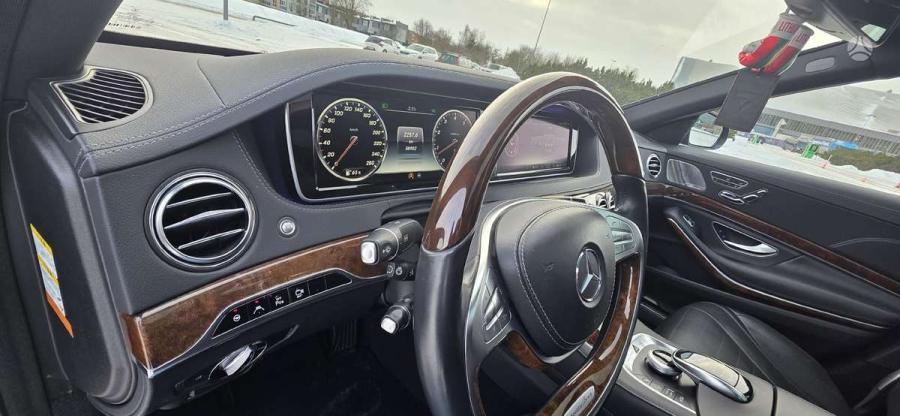 Melns Mercedes-Benz s-550 2015 Šauļi, ar dzinēja tilpumu 4.66 L un nobraukumu 58 tūkst. km par 49900 €, foto 19 vietnē AUTOMOTO.COM.LV