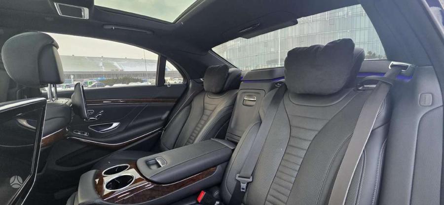 Melns Mercedes-Benz s-550 2015 Šauļi, ar dzinēja tilpumu 4.66 L un nobraukumu 58 tūkst. km par 49900 €, foto 21 vietnē AUTOMOTO.COM.LV