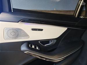 Black Mercedes-Benz s-550 2015 in Kaisiadorys, with an engine capacity of 4.70 L and mileage of 164 thousand km for 17000 €, photo 13 on AUTOMOTO.COM.LV