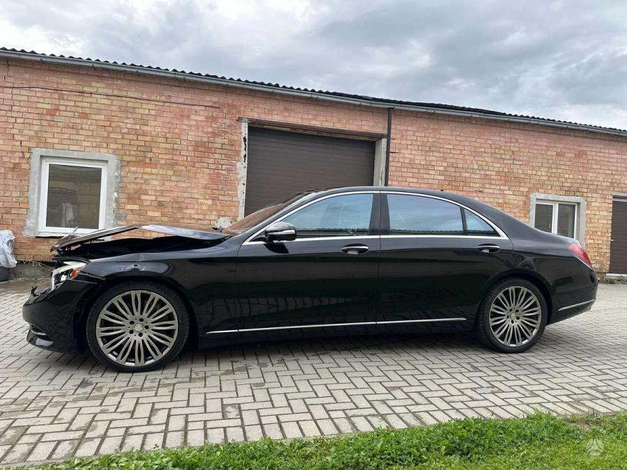 Melns Mercedes-Benz s-550 2015 Šauļi, ar dzinēja tilpumu 4.70 L un nobraukumu 167 tūkst. km par 14800 €, foto 3 vietnē AUTOMOTO.COM.LV