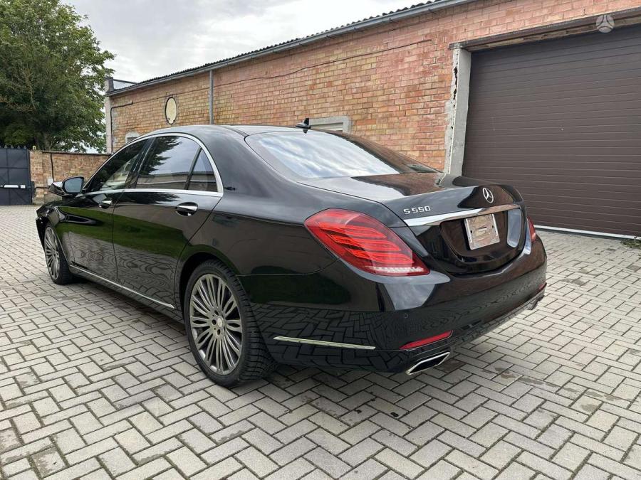 Melns Mercedes-Benz s-550 2015 Šauļi, ar dzinēja tilpumu 4.70 L un nobraukumu 167 tūkst. km par 14800 €, foto 4 vietnē AUTOMOTO.COM.LV