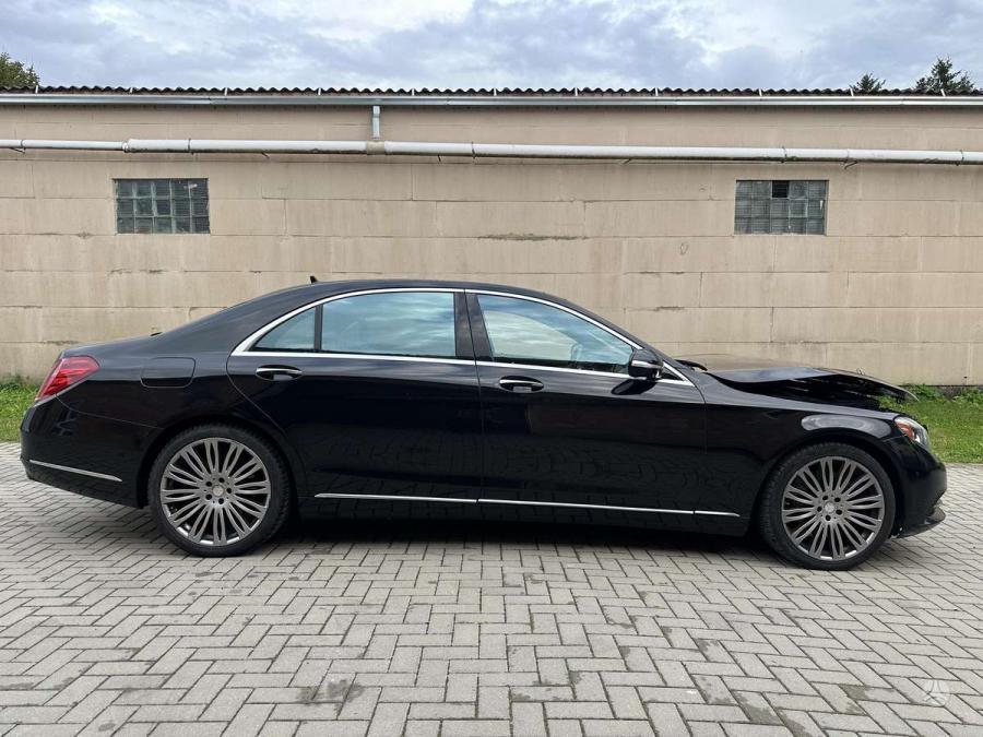 Melns Mercedes-Benz s-550 2015 Šauļi, ar dzinēja tilpumu 4.70 L un nobraukumu 167 tūkst. km par 14800 €, foto 7 vietnē AUTOMOTO.COM.LV