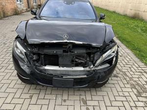 Melns Mercedes-Benz s-550 2015 Šauļi, ar dzinēja tilpumu 4.70 L un nobraukumu 167 tūkst. km par 14800 €, foto 9 vietnē AUTOMOTO.COM.LV