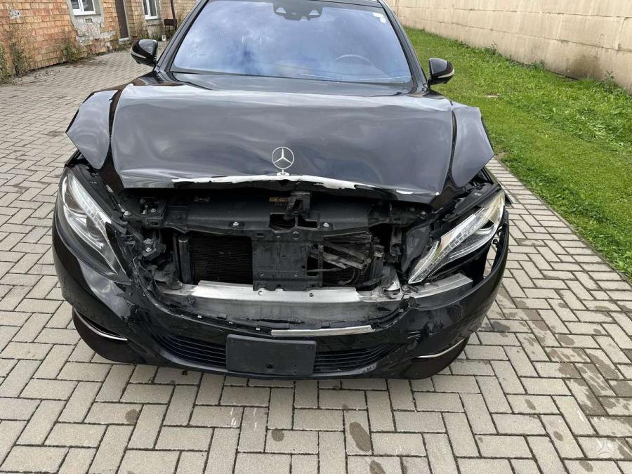 Melns Mercedes-Benz s-550 2015 Šauļi, ar dzinēja tilpumu 4.70 L un nobraukumu 167 tūkst. km par 14800 €, foto 9 vietnē AUTOMOTO.COM.LV