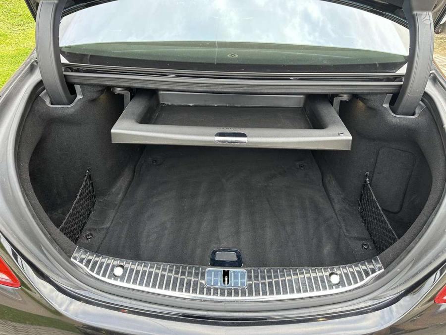 Melns Mercedes-Benz s-550 2015 Šauļi, ar dzinēja tilpumu 4.70 L un nobraukumu 167 tūkst. km par 14800 €, foto 15 vietnē AUTOMOTO.COM.LV