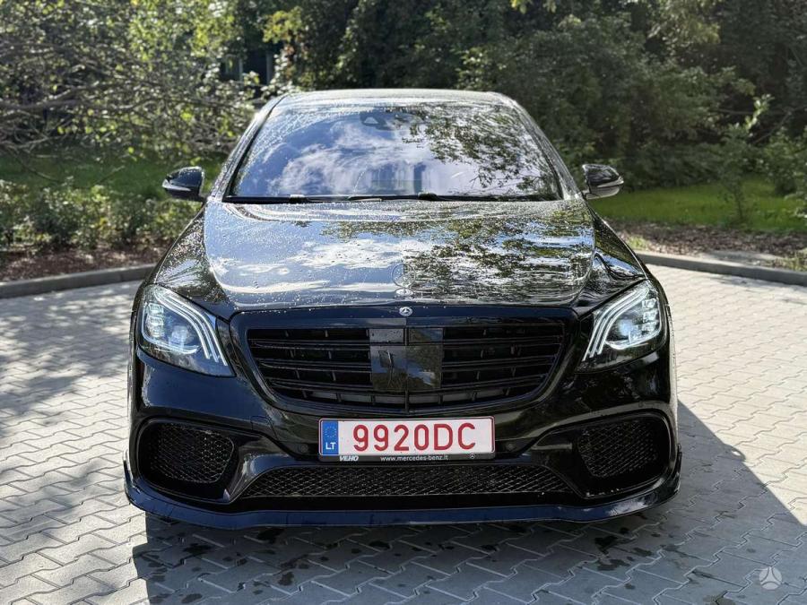 Черный Мерседес С 550 2015 в Вильнюс, объемом двигателя 4.70 л и пробегом 210 тыс. км за 27500 €, фото 4 на AUTOMOTO.COM.LV