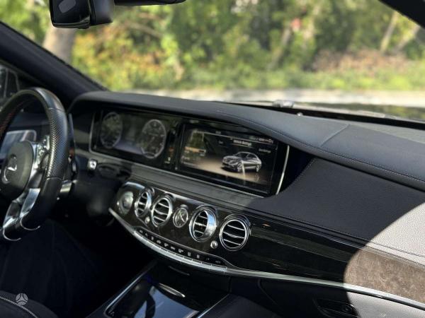 Мерседес С 550 2015 в Вильнюс на AUTOMOTO.COM.LV Черный Мерседес С 550 2015 в Вильнюс, объемом двигателя 4.70 л и пробегом 210 тыс. км за 27500 €, фото 6 на AUTOMOTO.COM.LV