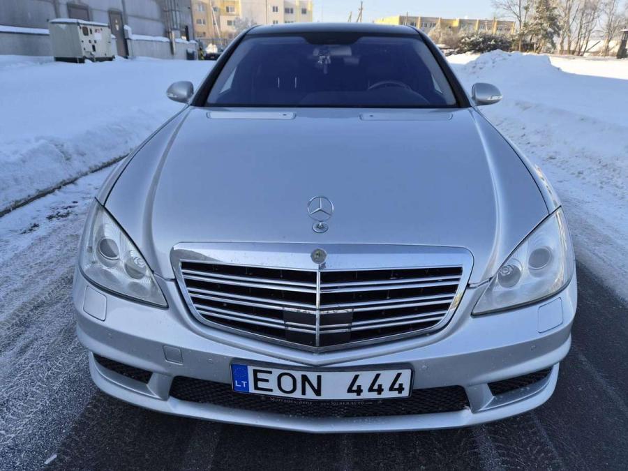 Pelēks Mercedes-Benz s-550 2007 Viļņa, ar dzinēja tilpumu 5.50 L un nobraukumu 295 tūkst. km par 7800 €, foto 3 vietnē AUTOMOTO.COM.LV