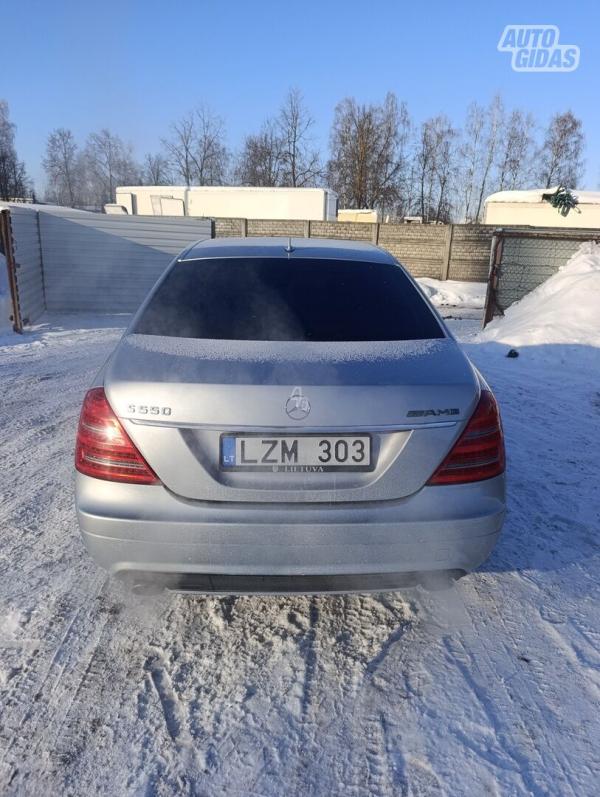 Grey Mercedes-Benz s-550 2007 in Panevezys, with an engine capacity of 5.50 L and mileage of 320 thousand km for 4200 €, photo 6 on AUTOMOTO.COM.LV