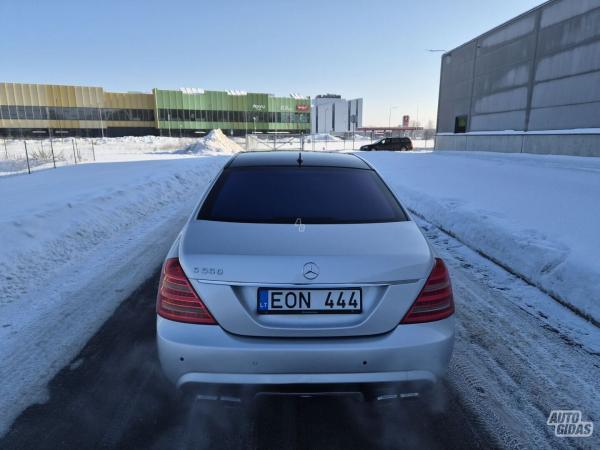 Grey Mercedes-Benz s-550 2007 in Vilnius, with an engine capacity of 5.50 L and mileage of 295 thousand km for 7800 €, photo 6 on AUTOMOTO.COM.LV