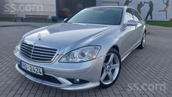 Grey Mercedes-Benz s-550 2008 in Riga, with an engine capacity of 5.50 L and mileage of 0 thousand km for 5850 €, photo 3 on AUTOMOTO.COM.LV
