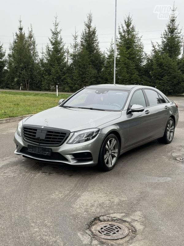 Grey Mercedes-Benz s-550 2015 in Raseiniai, with an engine capacity of 4.70 L and mileage of 145 thousand km for 27000 €, photo 1 on AUTOMOTO.COM.LV