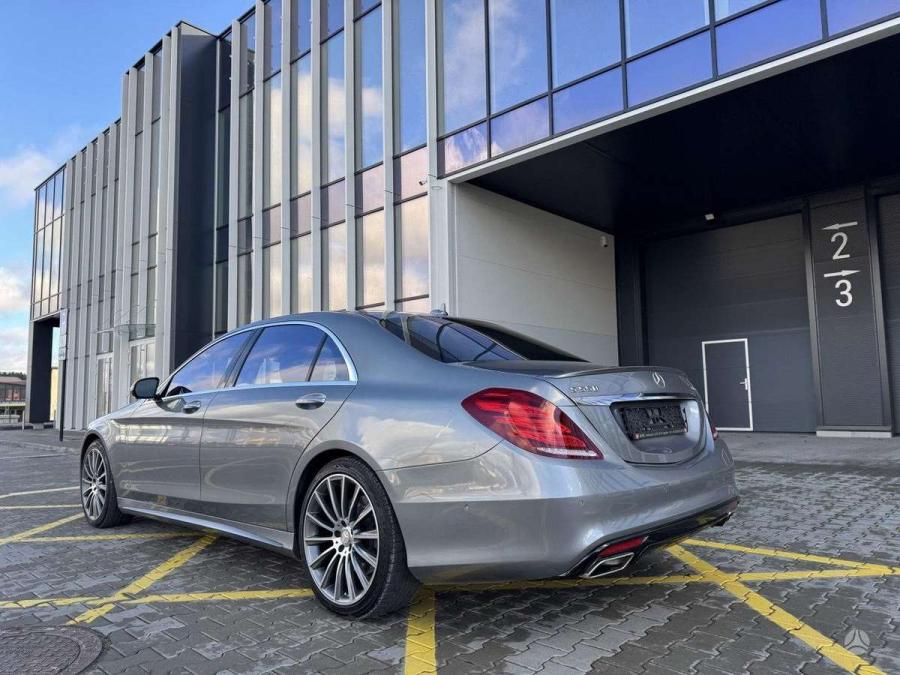 Pelēks Mercedes-Benz s-550 2015 Viļņa, ar dzinēja tilpumu 4.70 L un nobraukumu 193 tūkst. km par 22200 €, foto 3 vietnē AUTOMOTO.COM.LV