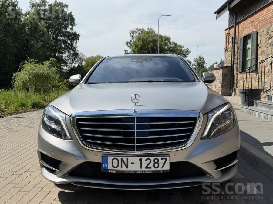 Grey Mercedes-Benz s-550 2015 in Rezekne, with an engine capacity of 4.70 L and mileage of 256 thousand km for 28490 €, photo 1 on AUTOMOTO.COM.LV