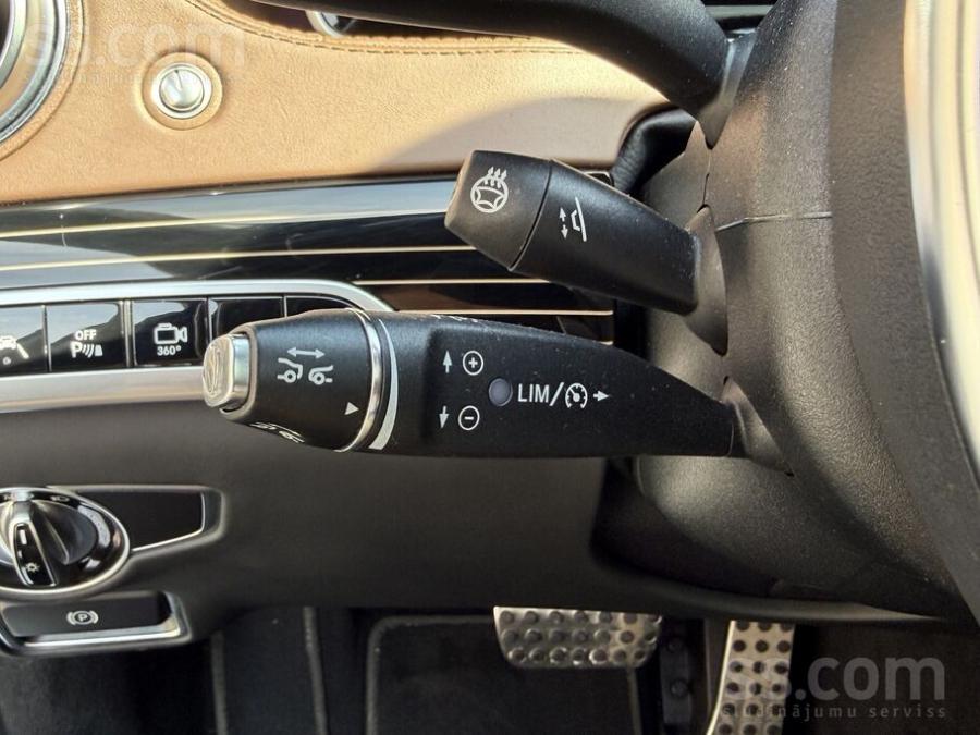 Grey Mercedes-Benz s-550 2015 in Rezekne, with an engine capacity of 4.70 L and mileage of 256 thousand km for 28490 €, photo 13 on AUTOMOTO.COM.LV