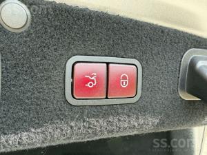 Grey Mercedes-Benz s-550 2015 in Rezekne, with an engine capacity of 4.70 L and mileage of 256 thousand km for 28490 €, photo 30 on AUTOMOTO.COM.LV