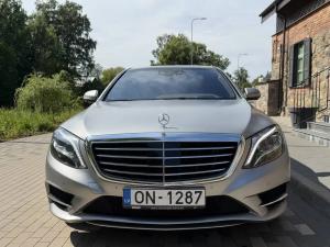Pelēks Mercedes-Benz s-550 2015 Rēzekne, ar dzinēja tilpumu 4.70 L un nobraukumu 256 tūkst. km par 28490 €, foto  vietnē AUTOMOTO.COM.LV