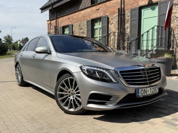 Grey Mercedes-Benz s-550 2015 in Rezekne, with an engine capacity of 4.70 L and mileage of 256 thousand km for 28490 €, photo 3 on AUTOMOTO.COM.LV