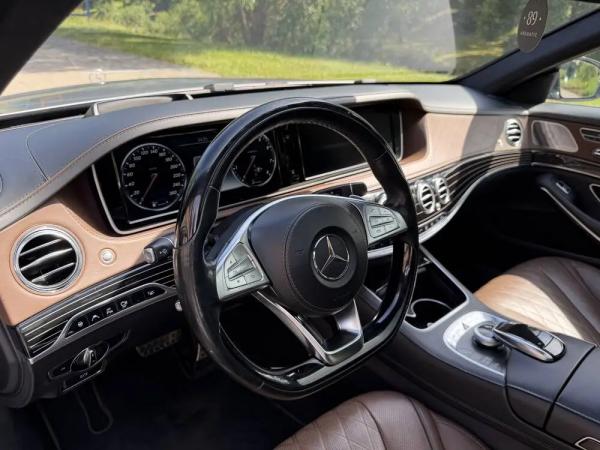 Grey Mercedes-Benz s-550 2015 in Rezekne, with an engine capacity of 4.70 L and mileage of 256 thousand km for 28490 €, photo 10 on AUTOMOTO.COM.LV
