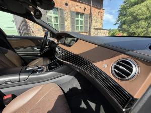 Pelēks Mercedes-Benz s-550 2015 Rēzekne, ar dzinēja tilpumu 4.70 L un nobraukumu 256 tūkst. km par 28490 €, foto 12 vietnē AUTOMOTO.COM.LV