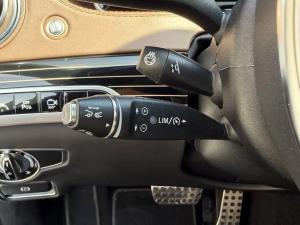 Pelēks Mercedes-Benz s-550 2015 Rēzekne, ar dzinēja tilpumu 4.70 L un nobraukumu 256 tūkst. km par 28490 €, foto 13 vietnē AUTOMOTO.COM.LV