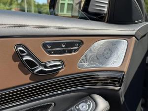 Pelēks Mercedes-Benz s-550 2015 Rēzekne, ar dzinēja tilpumu 4.70 L un nobraukumu 256 tūkst. km par 28490 €, foto 16 vietnē AUTOMOTO.COM.LV