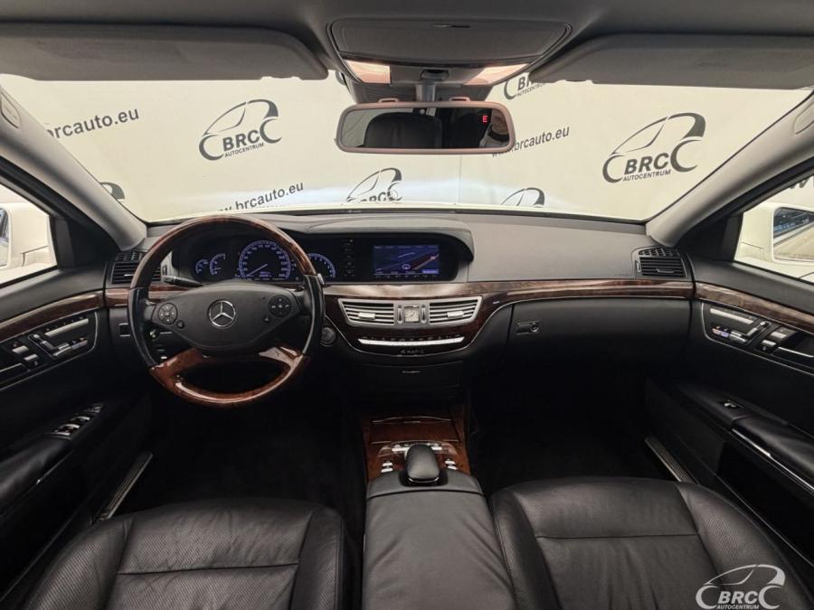 Mercedes-Benz s-550 2013 in Vilnius, with an engine capacity of 4.66 L and mileage of 257 thousand km for 10900 €, photo 4 on AUTOMOTO.COM.LV
