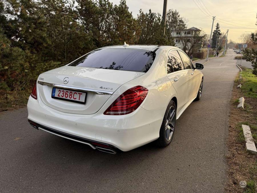 White Mercedes-Benz s-550 2014 in Kaunas, with an engine capacity of 4.70 L and mileage of 139 thousand km for 28500 €, photo 5 on AUTOMOTO.COM.LV