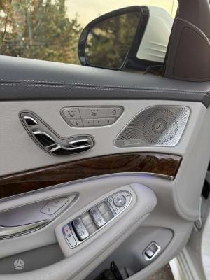 White Mercedes-Benz s-550 2014 in Kaunas, with an engine capacity of 4.70 L and mileage of 139 thousand km for 28500 €, photo 12 on AUTOMOTO.COM.LV