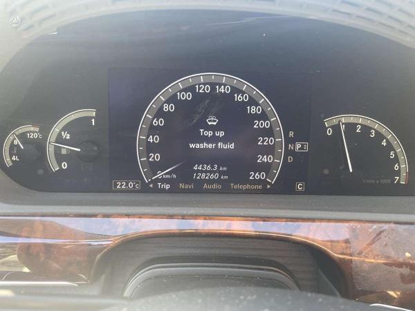 Balts Mercedes-Benz s-550 2006 Šakiai, ar dzinēja tilpumu 5.46 L un nobraukumu 128 tūkst. km par 12000 €, foto 8 vietnē AUTOMOTO.COM.LV