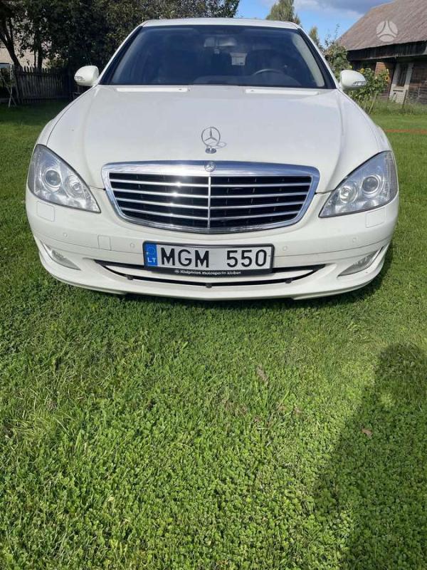 Balts Mercedes-Benz s-550 2006 Šakiai, ar dzinēja tilpumu 5.46 L un nobraukumu 128 tūkst. km par 12000 €, foto 10 vietnē AUTOMOTO.COM.LV