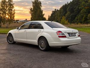 White Mercedes-Benz s-550 2007 in Vilnius, with an engine capacity of 5.50 L and mileage of 156 thousand km for 7800 €, photo 5 on AUTOMOTO.COM.LV