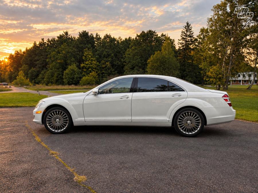 White Mercedes-Benz s-550 2007 in Vilnius, with an engine capacity of 5.50 L and mileage of 156 thousand km for 7800 €, photo 6 on AUTOMOTO.COM.LV