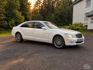 White Mercedes-Benz s-550 2007 in Vilnius, with an engine capacity of 5.50 L and mileage of 156 thousand km for 7800 €, photo 7 on AUTOMOTO.COM.LV