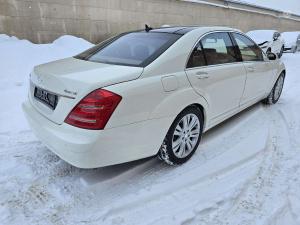 Balts Mercedes-Benz s-550 2008 Šauļi, ar dzinēja tilpumu 5.50 L un nobraukumu 161 tūkst. km par 10500 €, foto 3 vietnē AUTOMOTO.COM.LV