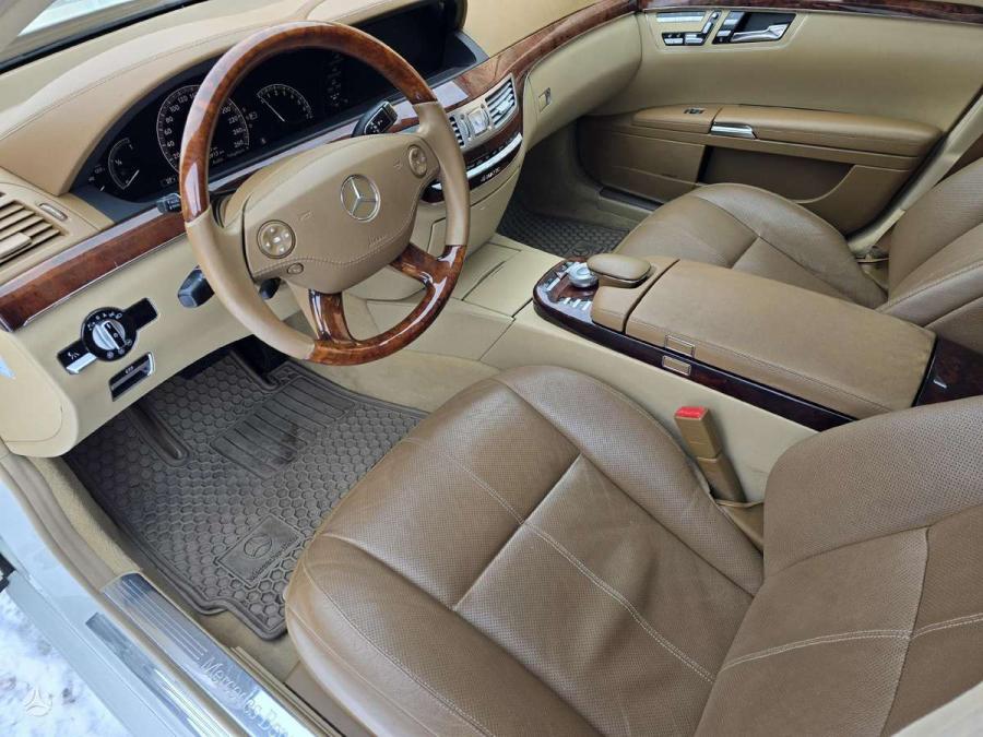 Balts Mercedes-Benz s-550 2008 Šauļi, ar dzinēja tilpumu 5.50 L un nobraukumu 161 tūkst. km par 10500 €, foto 5 vietnē AUTOMOTO.COM.LV