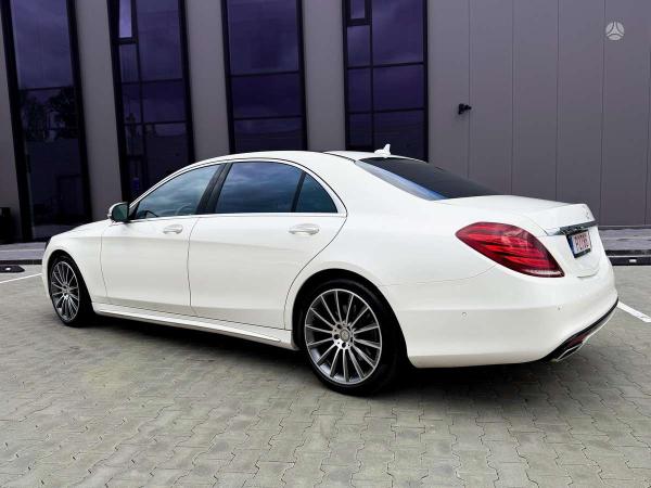 Mercedes-Benz s-550 2015 Viļņa vietnē Balts Mercedes-Benz s-550 2015 Viļņa, ar dzinēja tilpumu 4.70 L un nobraukumu 93 tūkst. km par 27000 €, foto 8 vietnē AUTOMOTO.COM.LV