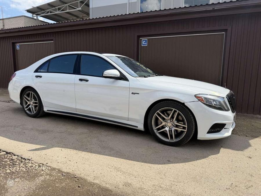 Balts Mercedes-Benz s-550 2016 Šauļi, ar dzinēja tilpumu 4.70 L un nobraukumu 133 tūkst. km par 13900 €, foto 9 vietnē AUTOMOTO.COM.LV