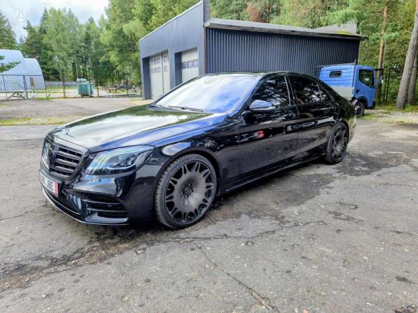 Melns Mercedes-Benz S 560 2017 Tukums, ar dzinēja tilpumu 3.98 L un nobraukumu 180 tūkst. km par 49000 €, foto 1 vietnē AUTOMOTO.COM.LV