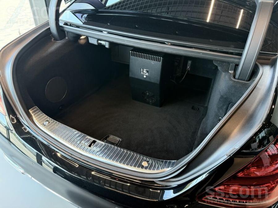Melns Mercedes-Benz S 560 2018 Rīga, ar dzinēja tilpumu 4.00 L un nobraukumu 115 tūkst. km par 55000 €, foto 22 vietnē AUTOMOTO.COM.LV