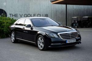 Черный Мерседес S 560 2018 в Вильнюс, объемом двигателя 3.98 л и пробегом 143 тыс. км за 40000 €, фото 1 на AUTOMOTO.COM.LV