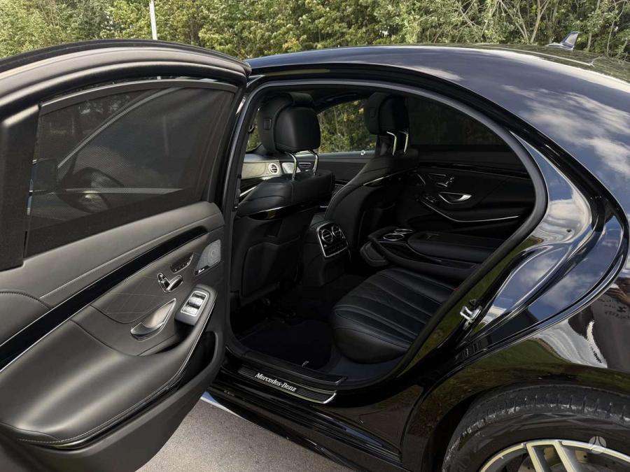 Melns Mercedes-Benz S 560 2018 Klaipėda, ar dzinēja tilpumu 3.98 L un nobraukumu 237 tūkst. km par 32700 €, foto 11 vietnē AUTOMOTO.COM.LV