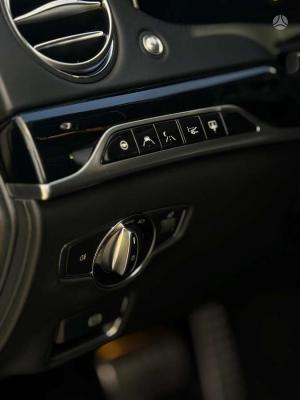 Melns Mercedes-Benz S 560 2018 Klaipėda, ar dzinēja tilpumu 3.98 L un nobraukumu 237 tūkst. km par 32700 €, foto 17 vietnē AUTOMOTO.COM.LV
