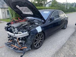 Синий Мерседес S 560 2018 в Каунас, объемом двигателя 3.98 л и пробегом 74 тыс. км за 18000 €, фото  на AUTOMOTO.COM.LV