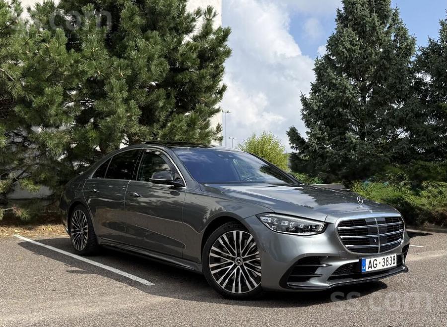 Pelēks Mercedes-Benz S 560 2022 Rīga, ar dzinēja tilpumu 4.00 L un nobraukumu 71 tūkst. km par 79500 €, foto 1 vietnē AUTOMOTO.COM.LV