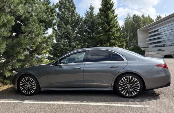 Pelēks Mercedes-Benz S 560 2022 Rīga, ar dzinēja tilpumu 4.00 L un nobraukumu 71 tūkst. km par 79500 €, foto 10 vietnē AUTOMOTO.COM.LV