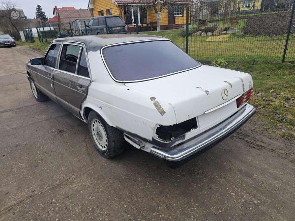 Mercedes-Benz S 560 1991 in Siauliai, with an engine capacity of 5.60 L and mileage of 160 thousand km for 6500 €, photo 11 on AUTOMOTO.COM.LV
